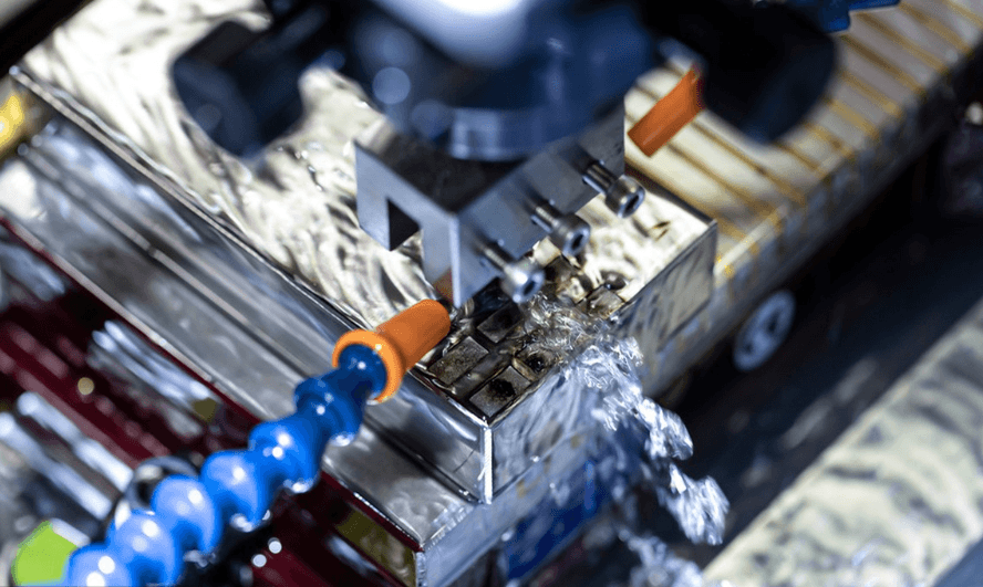 what is cnc turning and milling？Provide all you need to know – LongSheng